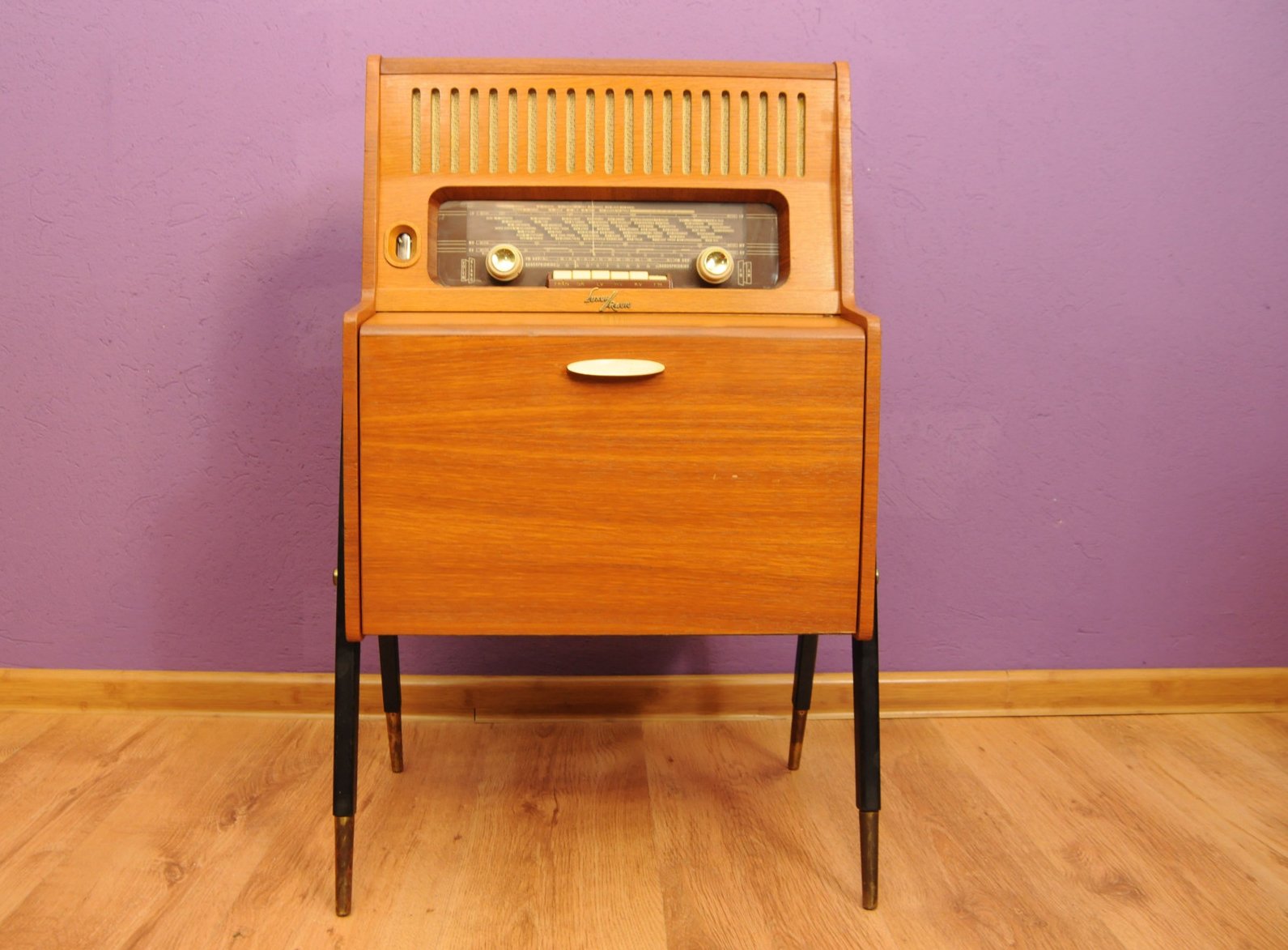 Vintage Radio Sale Star Porn Movies vintage-radio-sale-star-porn-movies
